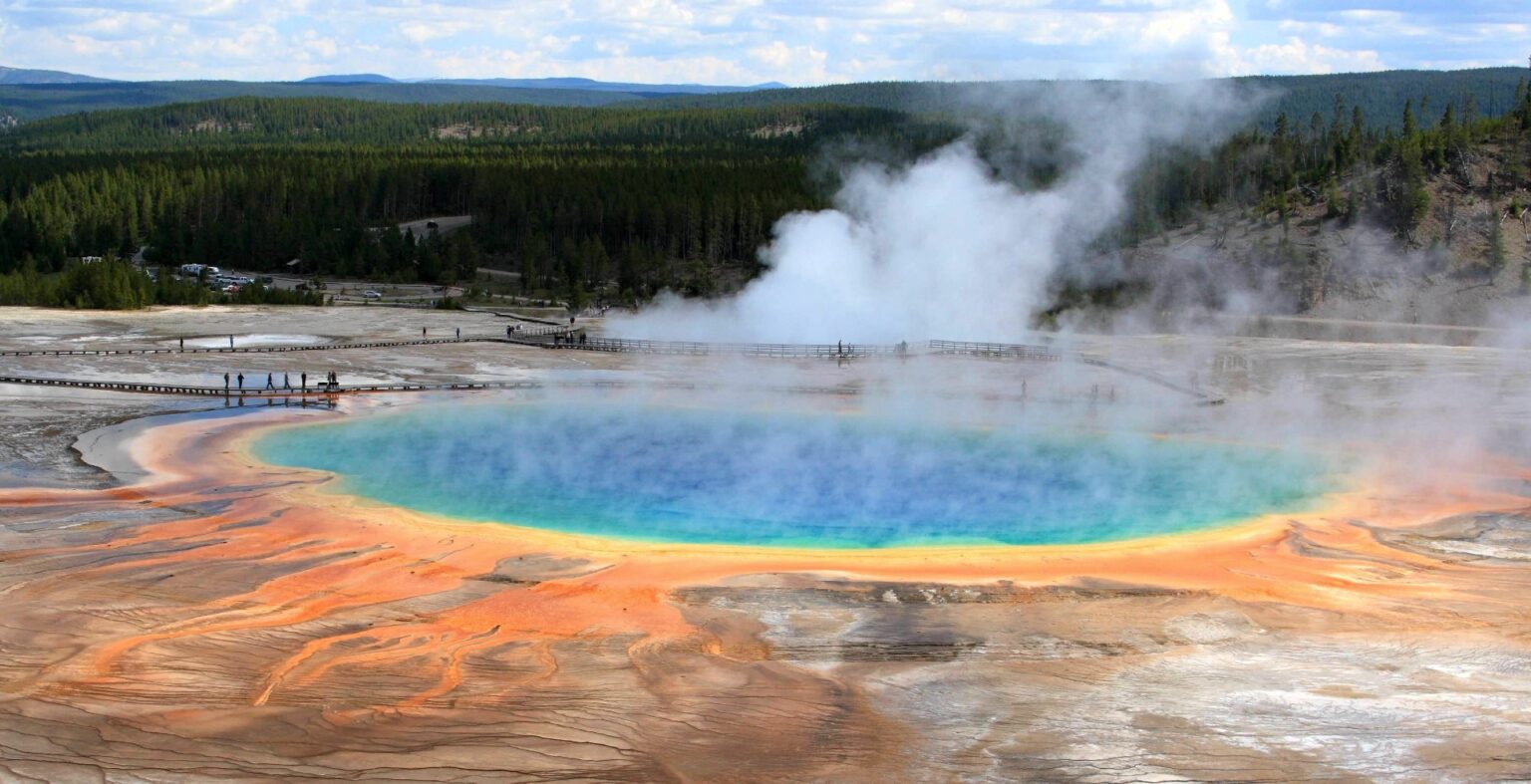 Scientists Reassure Public Yellowstone Supervolcano Is Not a Threat ...