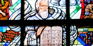 The Meaning and Importance of Genuflection in Catholic Worship ...