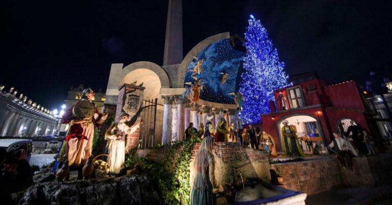 Vatican Welcomes Christmas With Nativity Scene and Tree in St. Peter’s ...